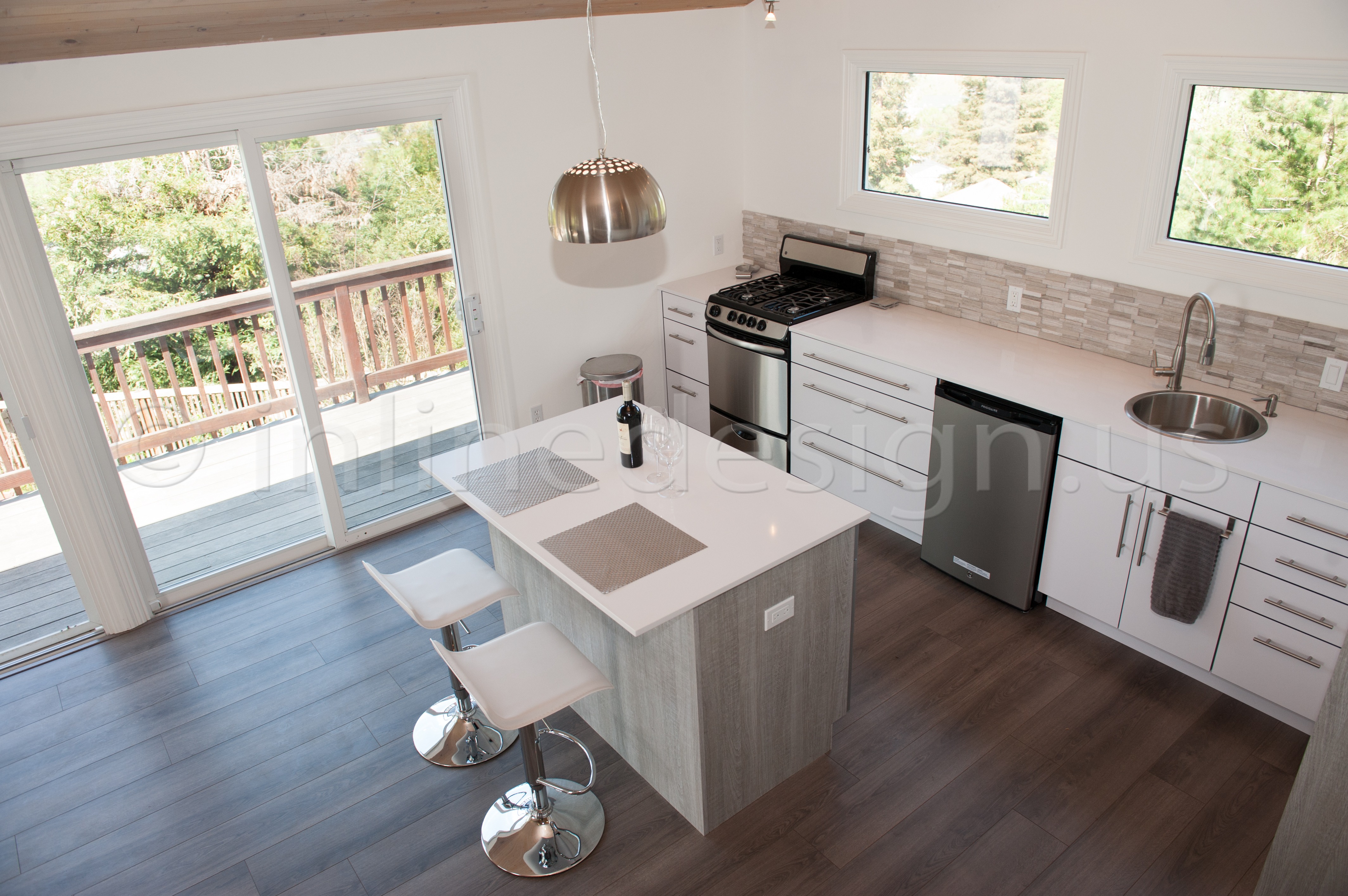 Saratoga, CA – Inline Design